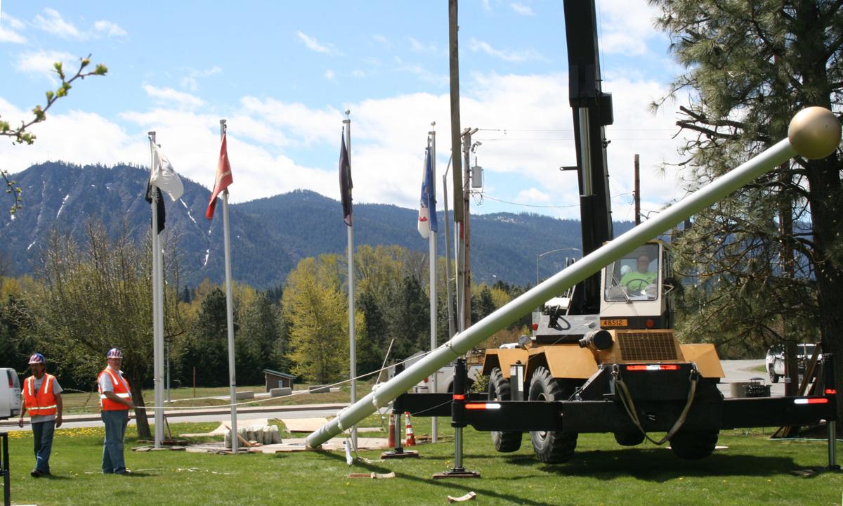 New flagpole is a dream come true in Cle Elum | News | dailyrecordnews.com