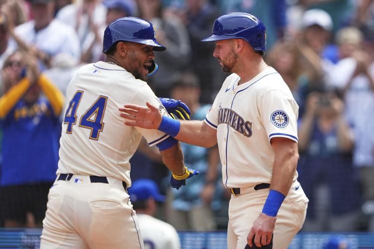 Julio Rodriguez homers for fourth straight 20-20 season as Mariners ...