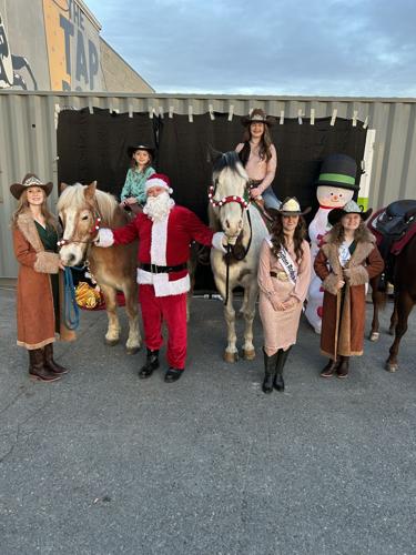 HELP WITH A HUG: Seattle Seahawks gives grant to Ellensburg nonprofit ...