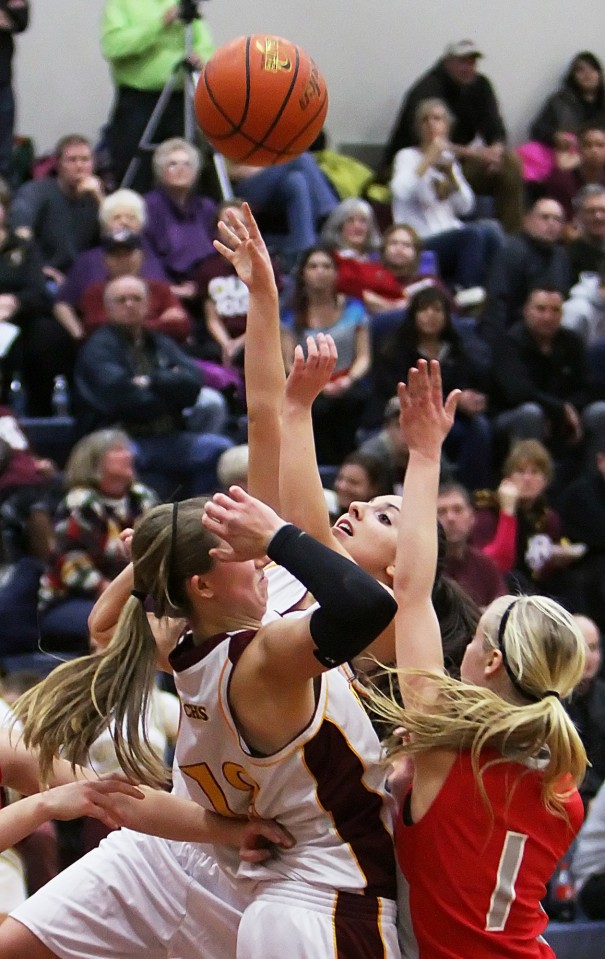 Cle Elum-Roslyn girls basketball falls to Cascade | Sports ...