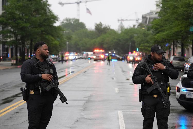 Suspect dead after opening fire near White House security checkpoint ...