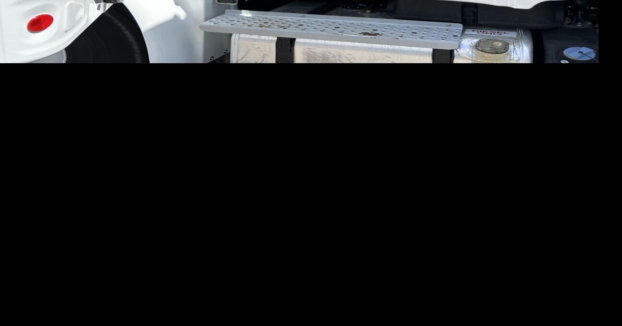 BIG RIGS, BIG CROWD: Kids and families come out for Touch a Truck ...