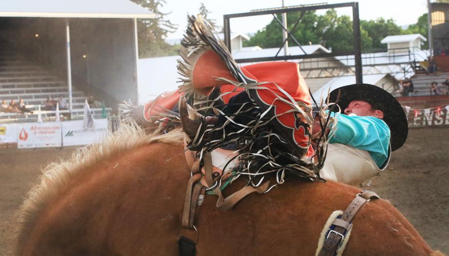 Aus wins 3rd consecutive Daily Record Xtreme Bares and Broncs bareback ...