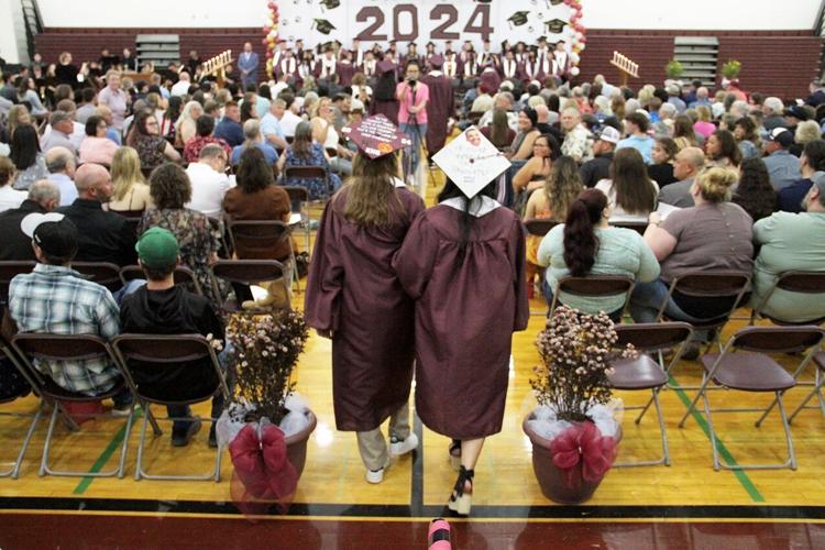 Kittitas Coyotes offer heartfelt farewell | News | dailyrecordnews.com