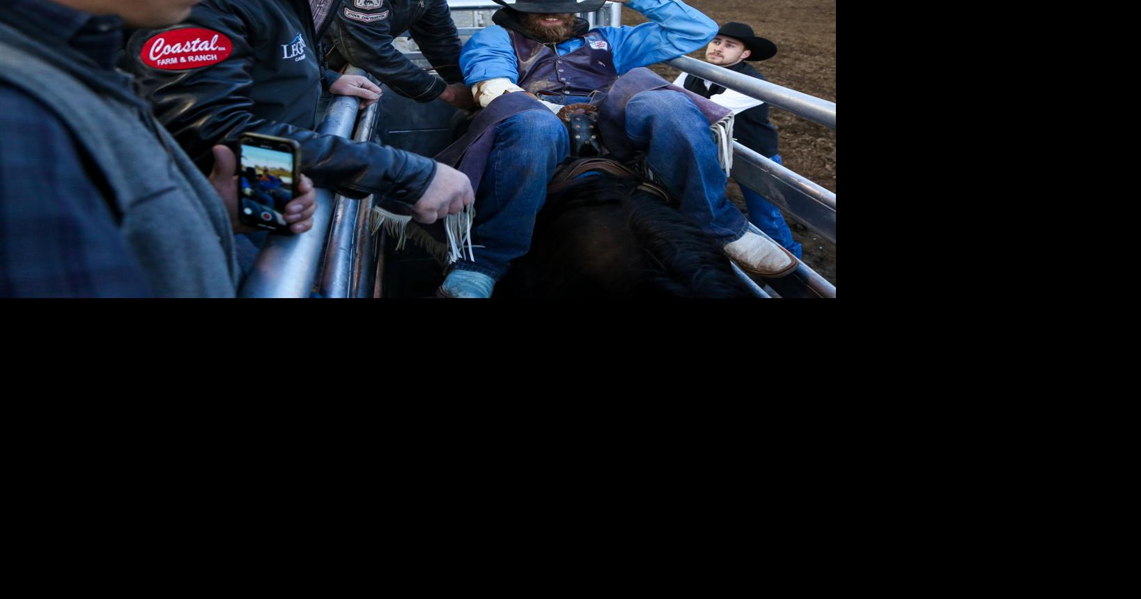 Bareback, bronc riding winnings shared | Sports | dailyrecordnews.com
