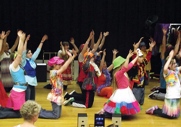 Valley Musical Theatre sings praises in ‘Godspell Jr.’ | Weekendlife ...