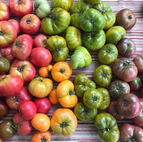 Local tomatoes create smiles at area farmers markets | News ...