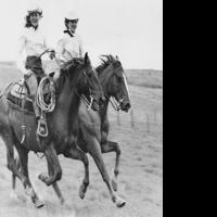 Former rodeo queen rides in her last parade | News | dailyrecordnews.com