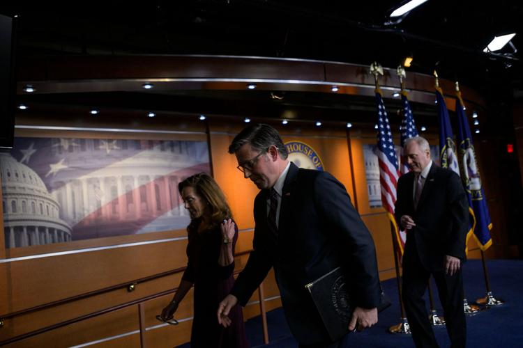 Fractures are starting to show in Trump's GOP at the start of this ...