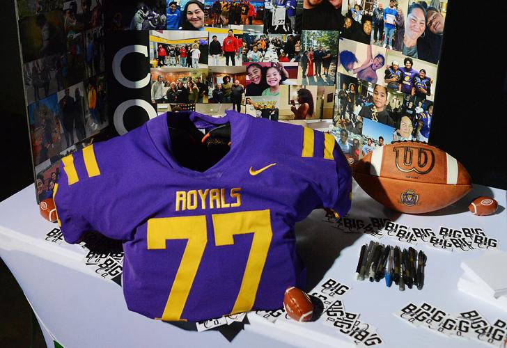 Jericho Johnson makes it official: The star Armijo defensive lineman is ...