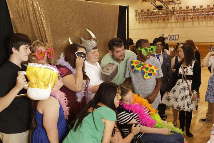 Armijo High School draws students countywide for prom | Education ...