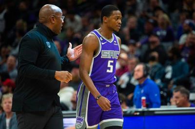 Kings guard Fox playing through foot pain | Professional ...