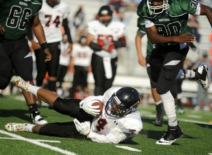 Rodriguez rolls to 45-0 victory over Fairfield, first win for Meyers ...