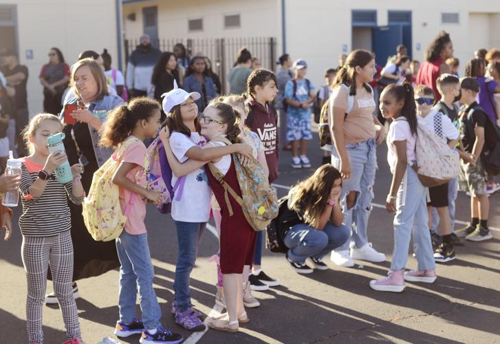 Suisun Elementary starts school year off with plenty of warm welcomes ...