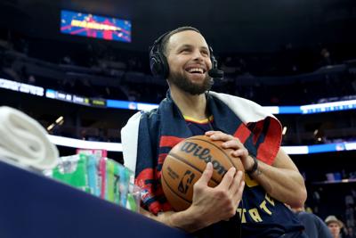 Five stats, milestones to explain Curry's incredible season | Golden ...