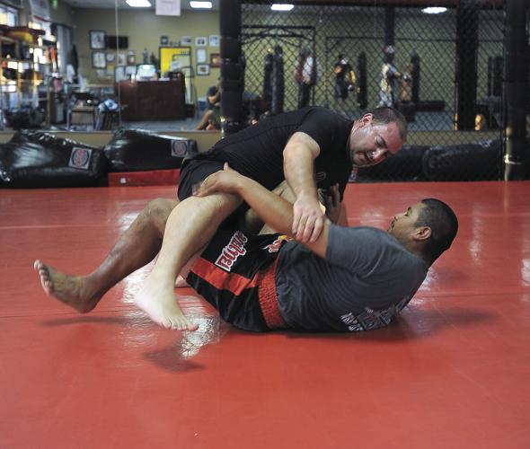 Cesar Gonzalez Trains for Upcoming Jiu Jitsu Competition | News ...