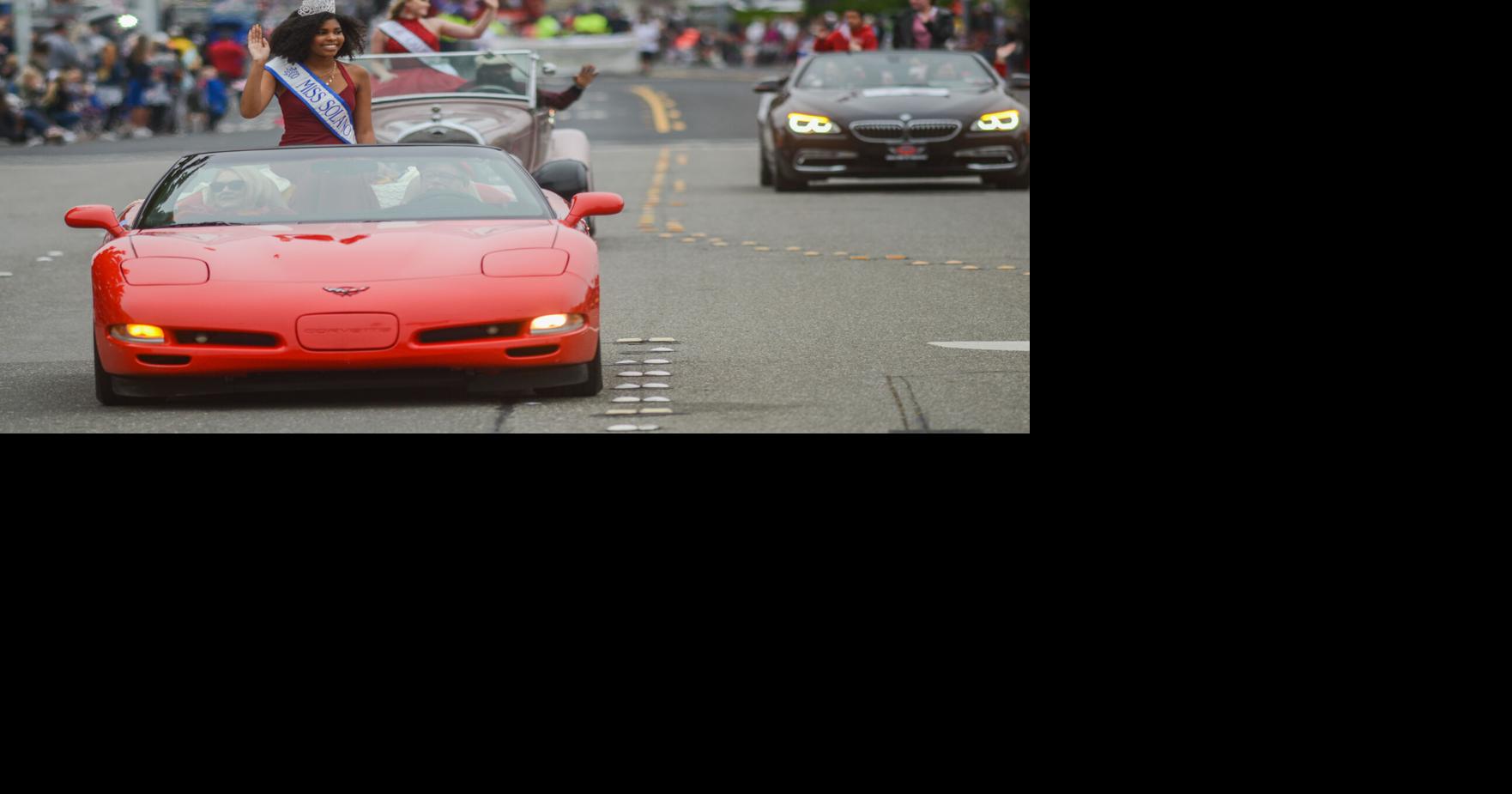 Pageant winners wave in new year of service with Fiesta Days parade ...