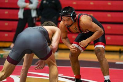 Alumni Update: Vacaville High graduate Eric Almarinez earns wrestling ...