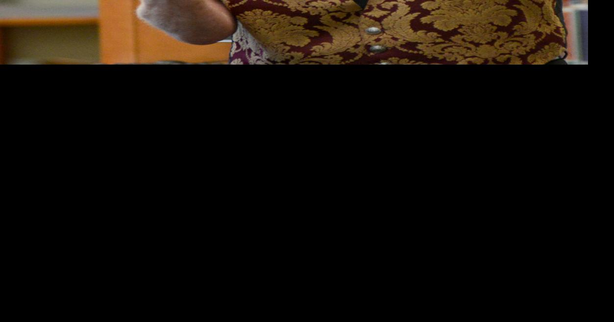 Magician/juggler delivers water lessons while entertaining | Lifestyle ...