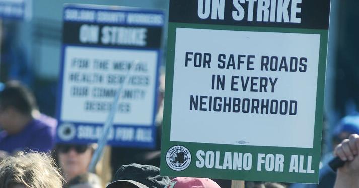 Employees hope 2-day strike will bring county back to table with more ...