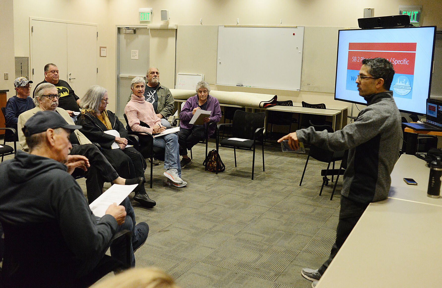 Planning commission moves forward with Almond Gardens, Waterfront plan ...