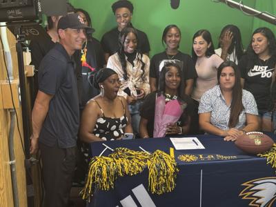 Fairfield star flags down scholarship from La Sierra | High School ...