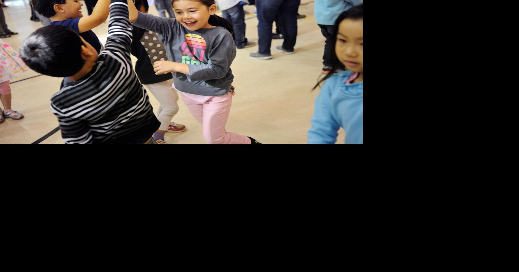 Nelda Mundy students find their groove in dance class | Movies-TV-Arts ...