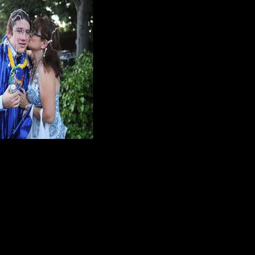 Sem Yeto seniors persevere, graduate | Education | dailyrepublic.com