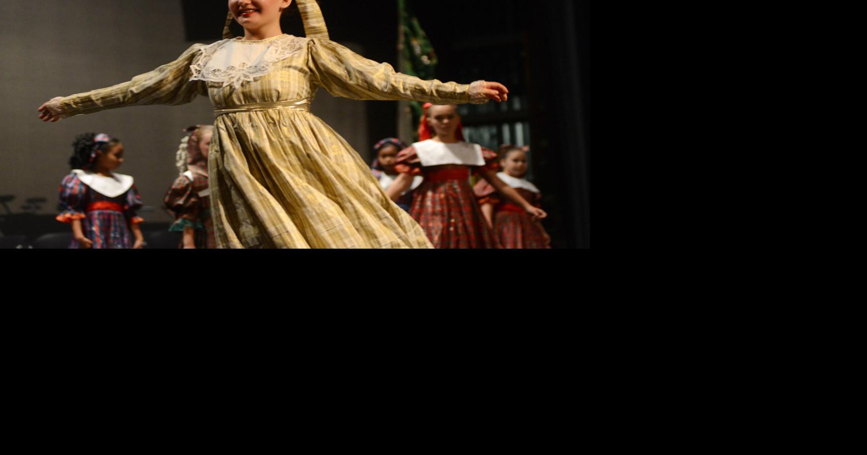 ‘Nutcracker’ comes alive: Dancers, musicians share stage for holiday ...