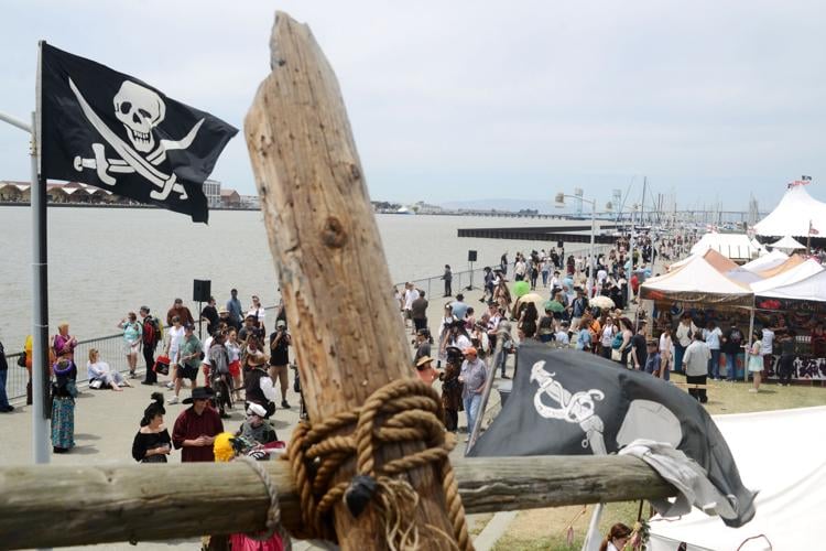 Photos: Northern California Pirate Festival | News | dailyrepublic.com