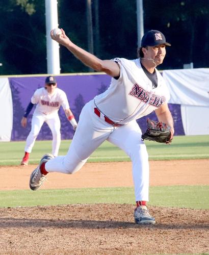 Niners complete sweep of Blues | Sports | dailysentinel.com