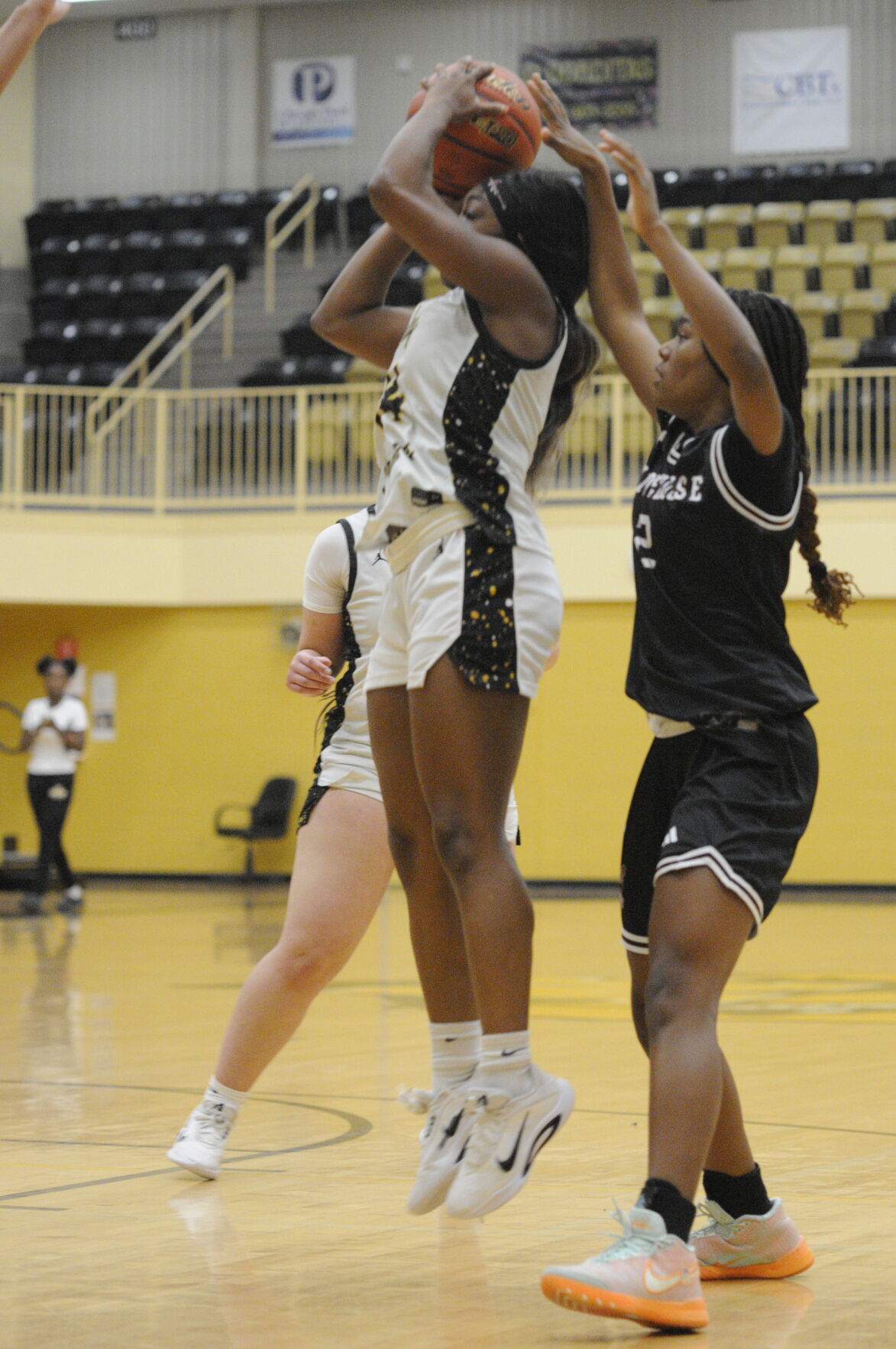 Lady Cats slay Lady Dragons to remain undefeated | Sports ...