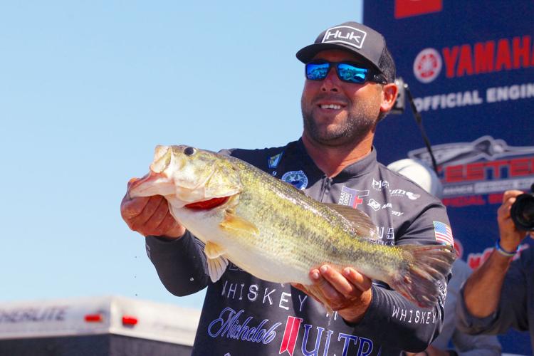 Big bass beatdown: East Texas pro Lee Livesay lives the largest in Lake ...