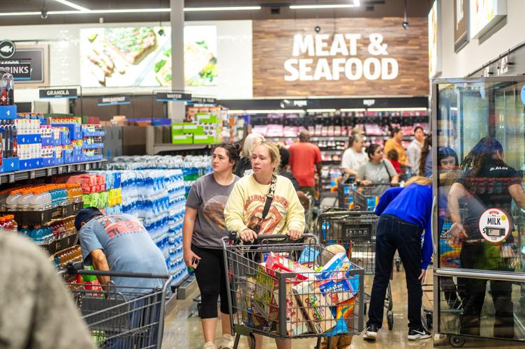 Aldi opens as hundreds wait to get in | Social Media | dailysentinel.com