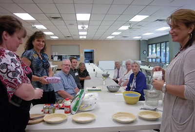 This not that: How a Senior Center cooking class helps elderly chefs ...