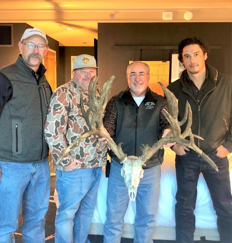 Boss Buck: Mule deer “Hank” nails down state record title | Outdoors ...