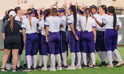 SFA softball falls in season finale | Sports | dailysentinel.com