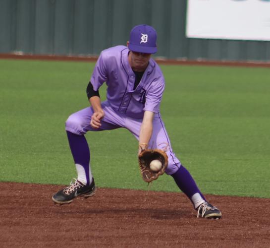 Indians, Bearcats split first two games | Sports | dailysentinel.com