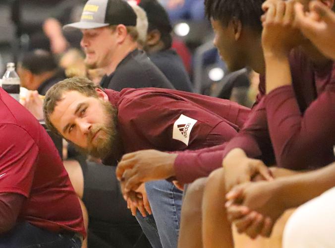 Beavers takes over Bulldog hoops squad | Social Media | dailysentinel.com