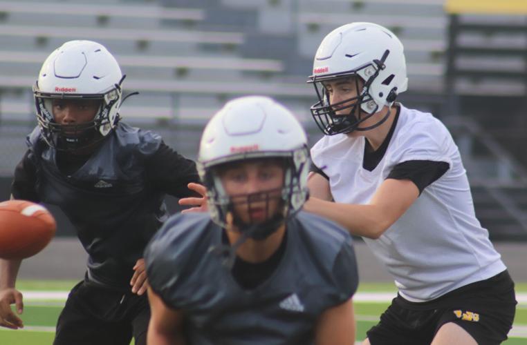 Football practice in full swing for Dragons | Sports | dailysentinel.com