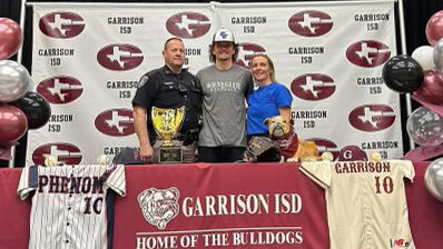 Three Bulldogs ink deals to continue athletic careers at college level ...