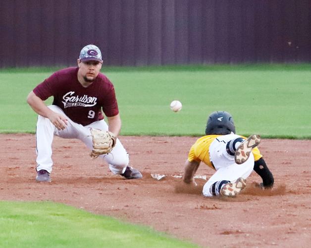 Eagles squeeze past Garrison Bulldogs, 3-1 | Sports | dailysentinel.com