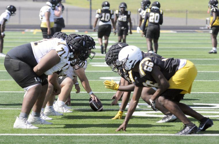 Dragons continue to go full swing in spring football practice | Sports ...