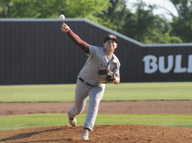 Bulldogs go out with a bang in senior night shutout of Owls | Sports ...