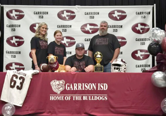 Three Bulldogs ink deals to continue athletic careers at college level ...