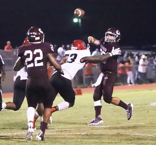 Wolves shake off Garrison Bulldogs, 36-28 | Sports | dailysentinel.com