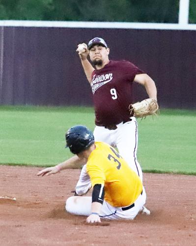 Eagles squeeze past Garrison Bulldogs, 3-1 | Sports | dailysentinel.com