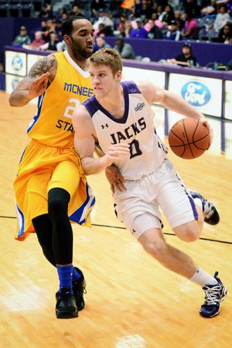 Walkup fights past injuries to make big contributions for SFA | Sports ...