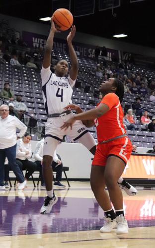 Ladyjacks win chippy, back-and-forth battle vs. Vaqueros | Social Media ...