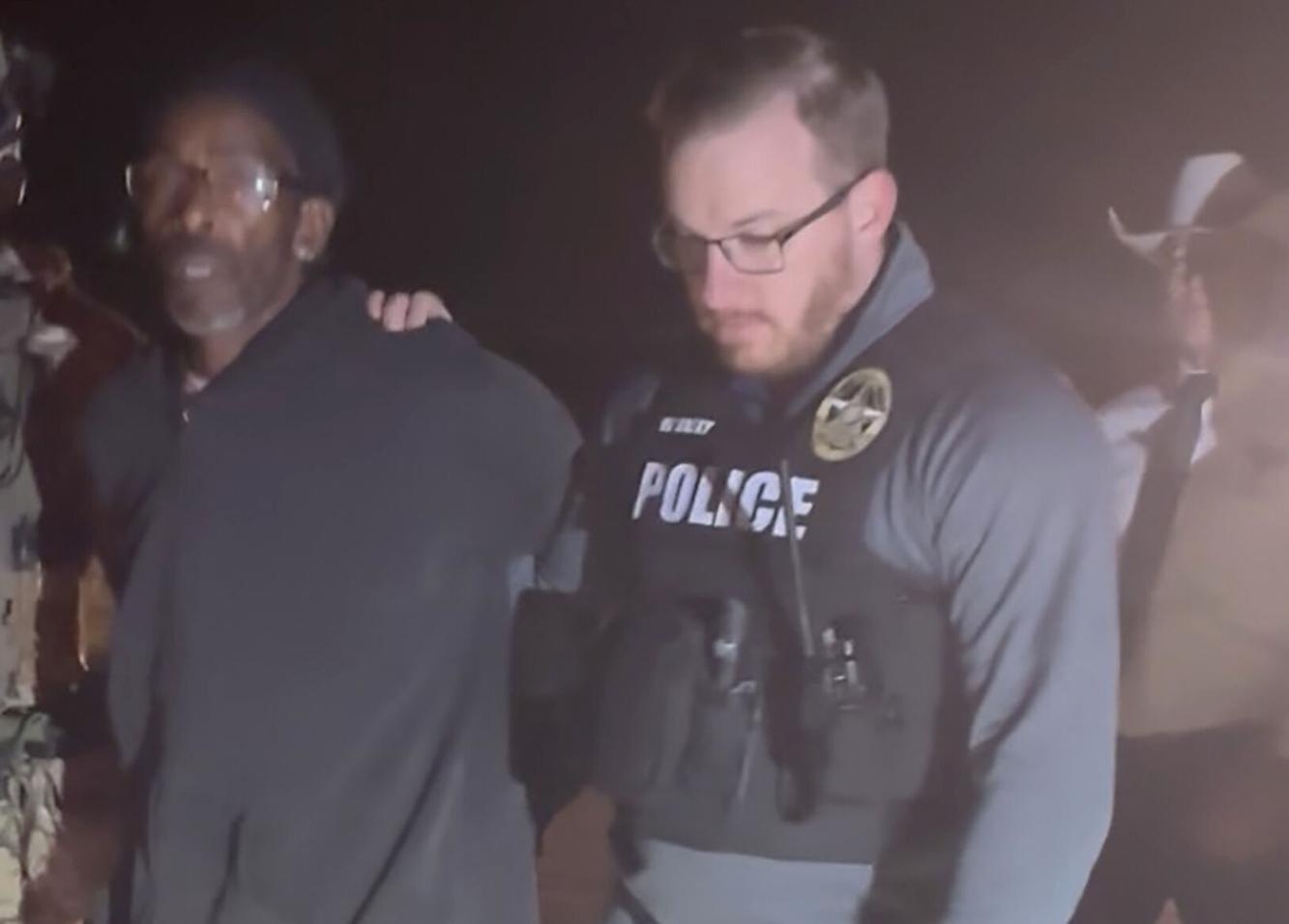 Suspect surrenders, is charged in Jacksonville officer's shooting | Local News | dailysentinel.com